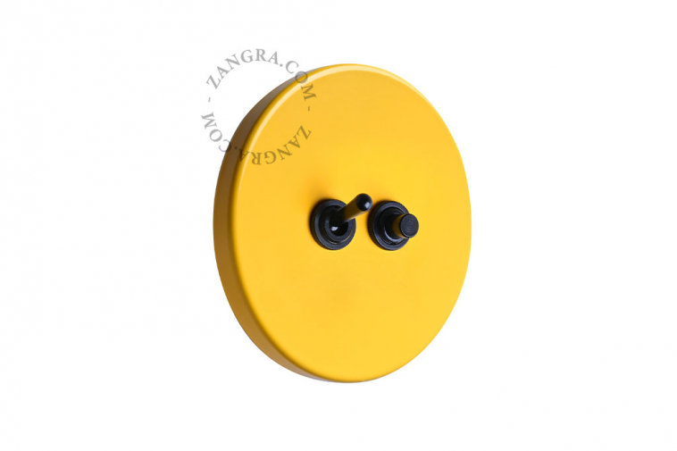 Yellow switch - two-way or simple black toggle switch & pushbutton | zangra